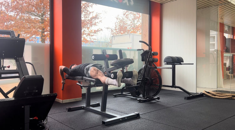 Exercise Breakdown, Week 9: Lying leg extension – dreamchaser